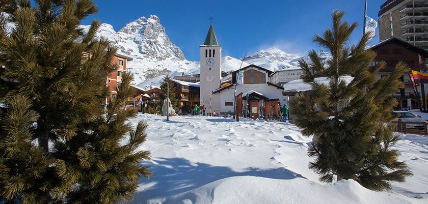 Skiing Holidays in Cervinia, Italy