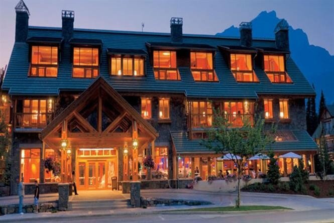 Skiing Holidays at Fox Hotel & Suites, Banff, Canada
